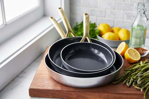 7 Best Non-Toxic Cookware 2024 - Organic Authority