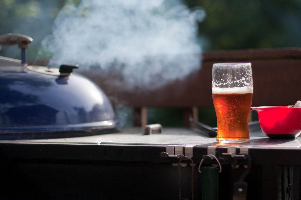 6 Smoked Beers for Barbecue Season: Smoke It Up! - Organic Authority